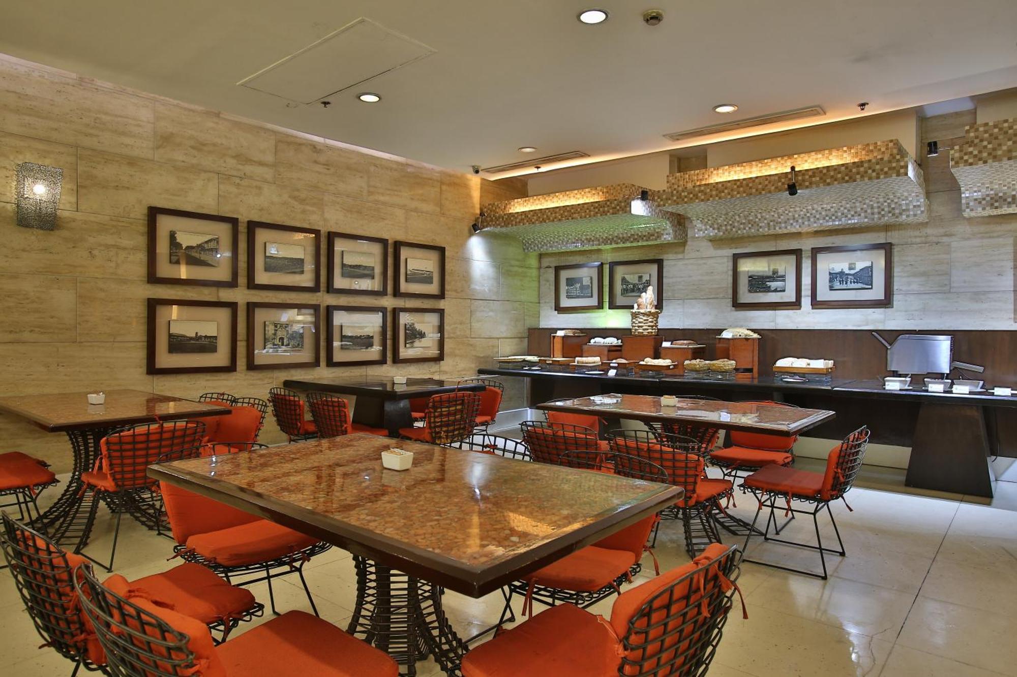 CROWN REGENCY HOTEL & TOWERS, CEBU