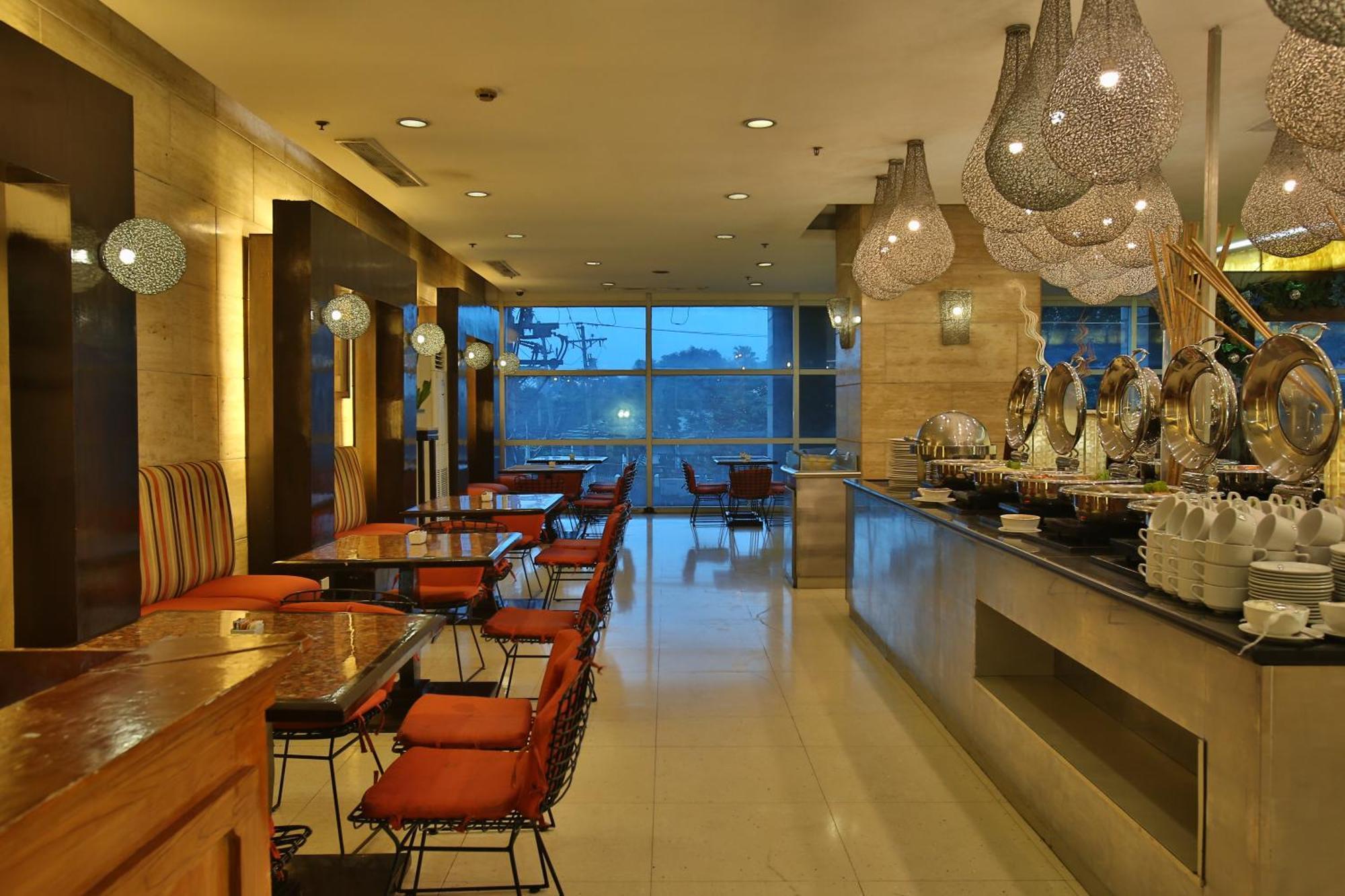 CROWN REGENCY HOTEL & TOWERS, CEBU