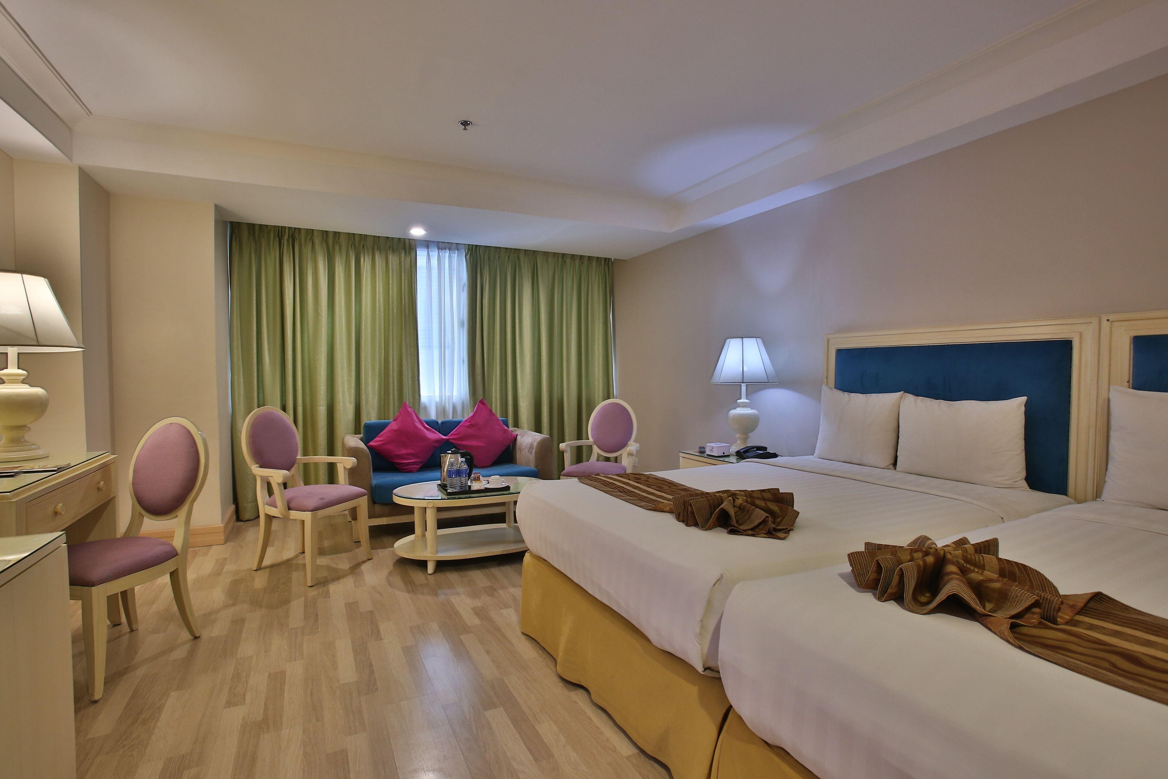 CROWN REGENCY HOTEL & TOWERS, CEBU